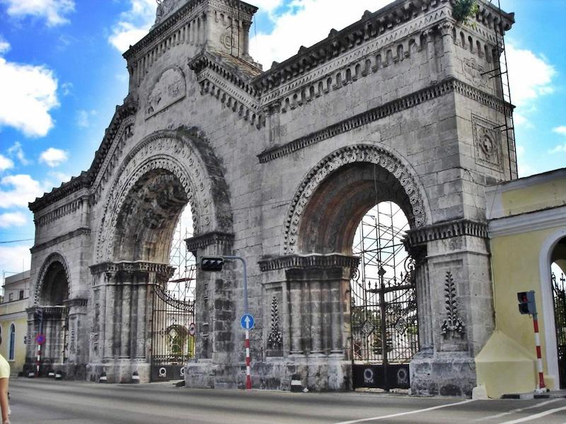 Cuba attractions – Colon Cemetery
